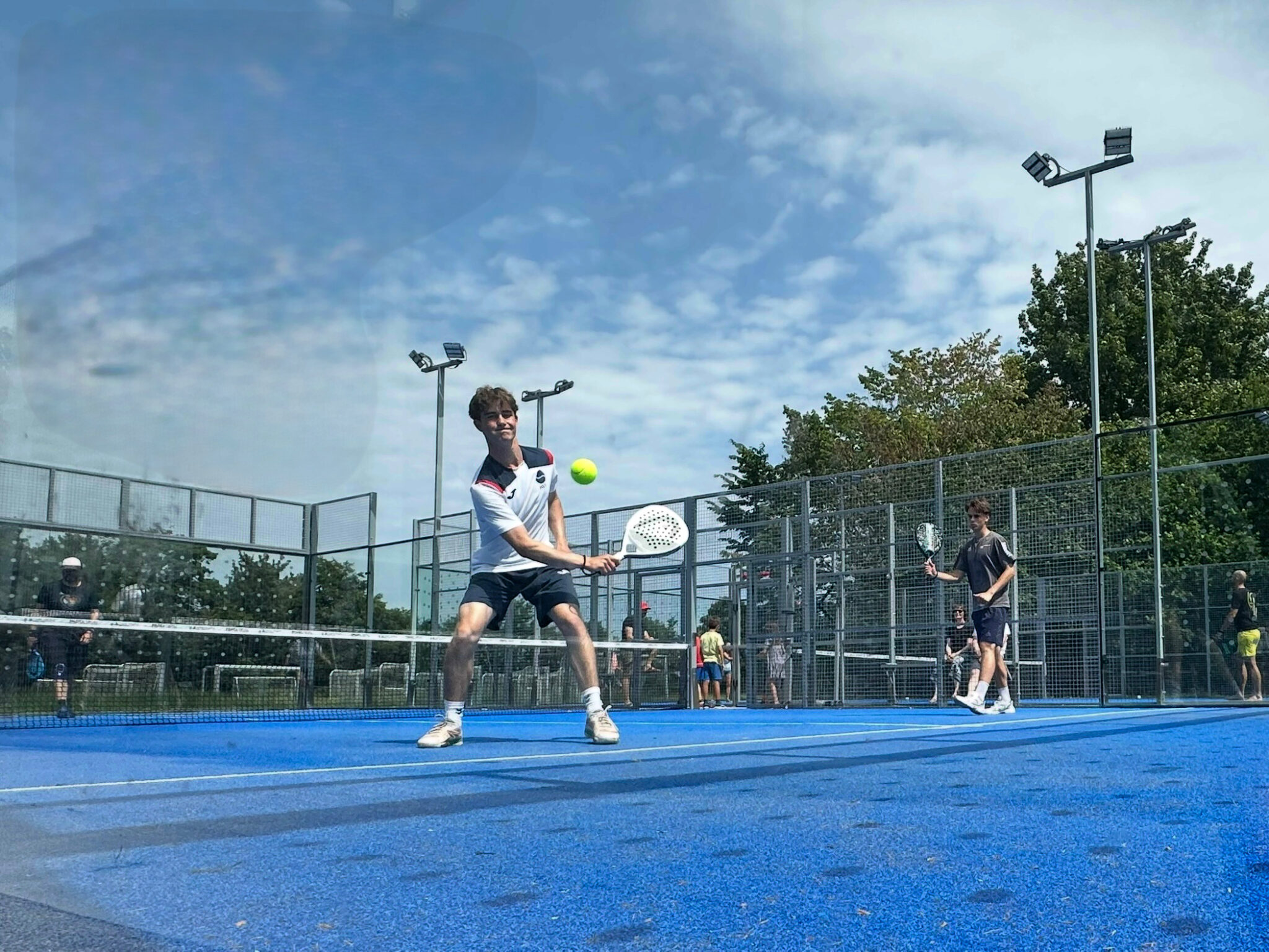 Udendørs baner med helt særlig detalje tager hensyn til sjælden fugl ...